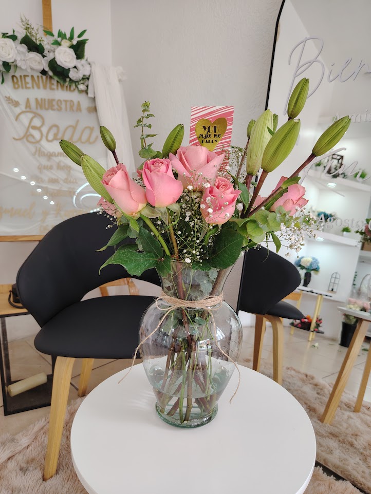 Florero rosa rosa con Lilis - VADA FLORERIA BOUTIQUE